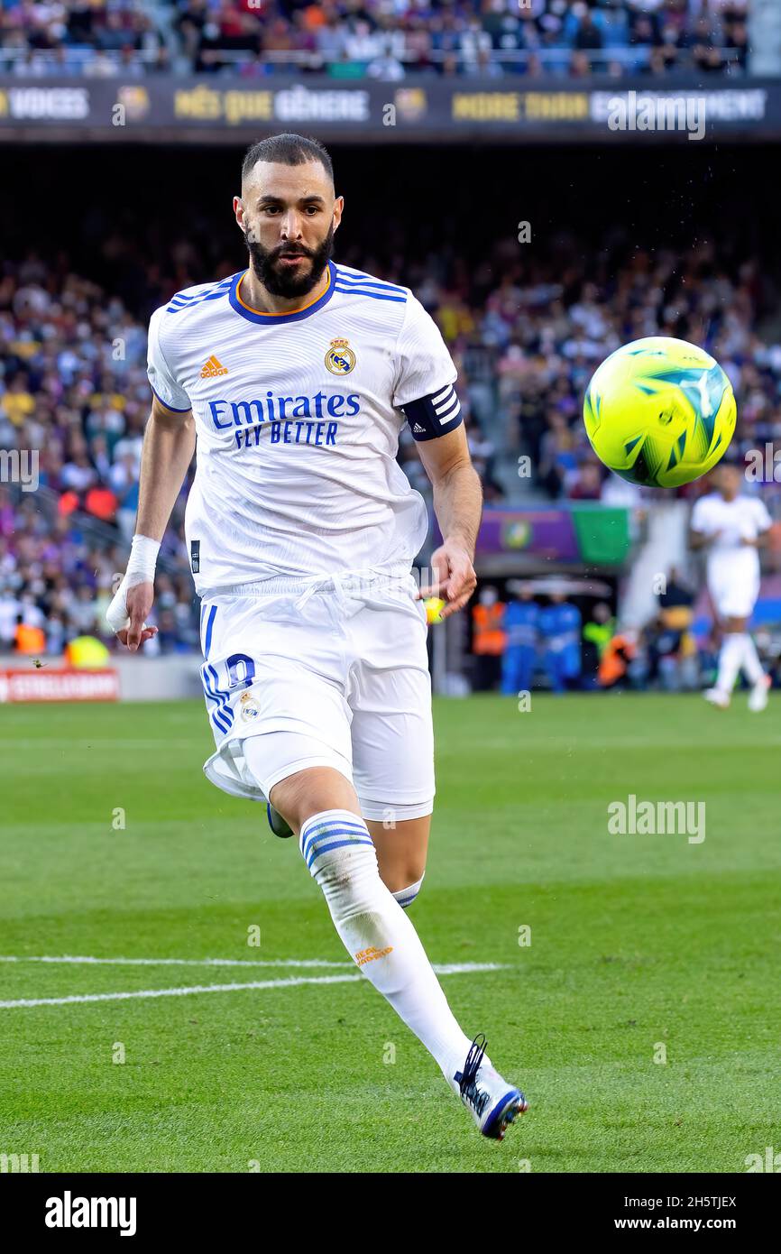 BARCELONA - OCT 24: Karim Benzema in action during the La Liga match ...