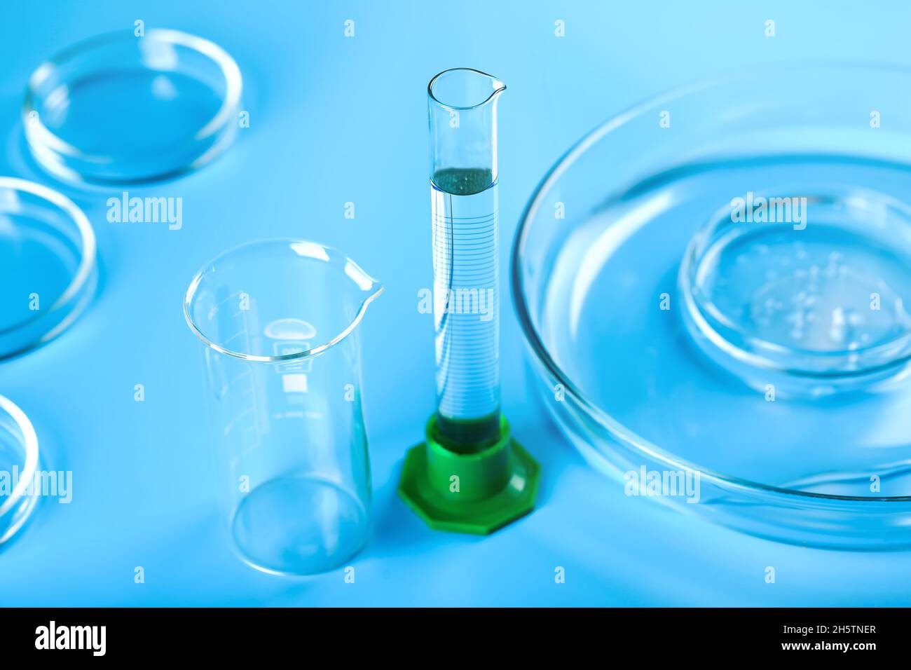 Laboratory equipment chemical flasks tubes hi-res stock photography and ...