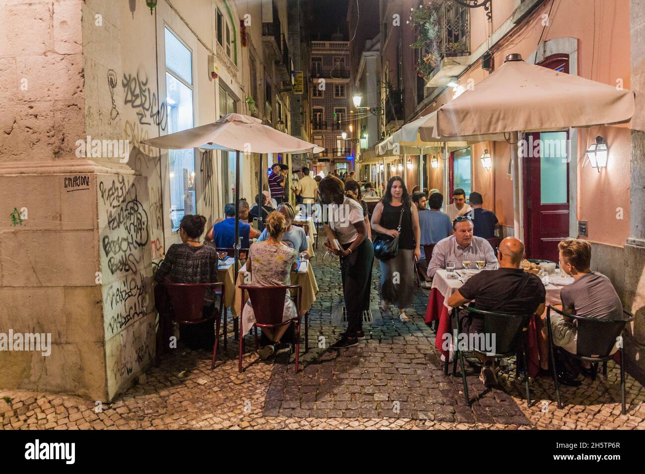 Cafe bairro alto hi-res stock photography and images - Alamy