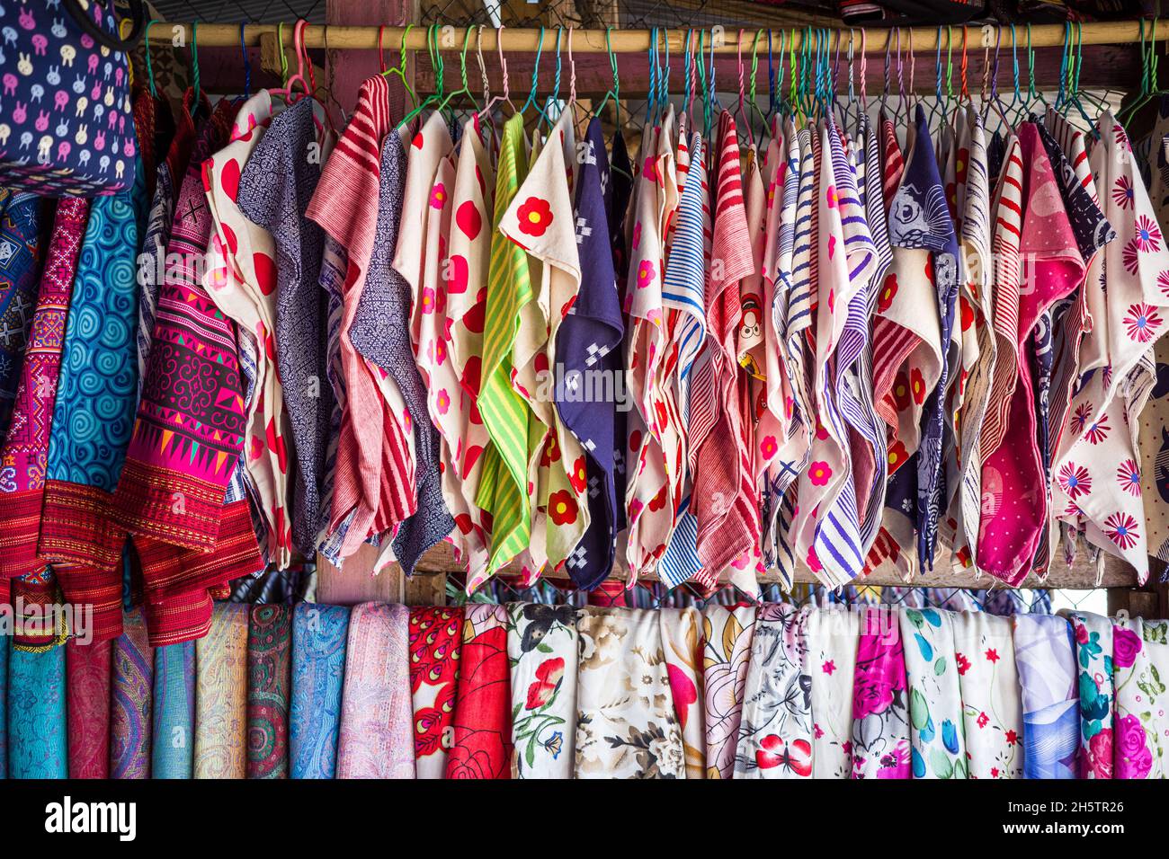 Vintage mountaineer clothes hi-res stock photography and images - Alamy