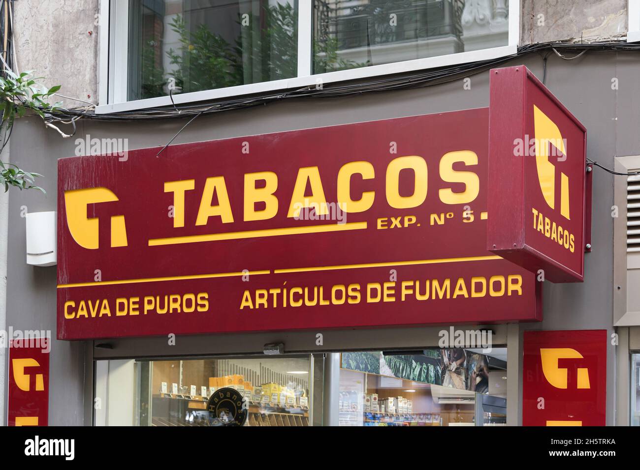 Tobacco logo hi-res stock photography and images - Alamy