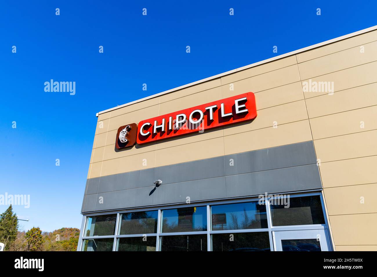 Fast food restaurant signs hi-res stock photography and images - Alamy