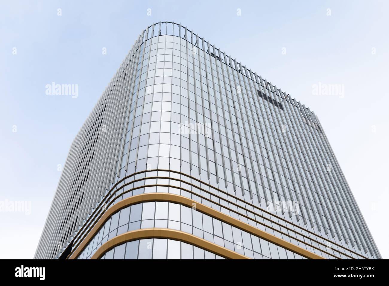 glass and aluminum office skyscraper Stock Photo - Alamy