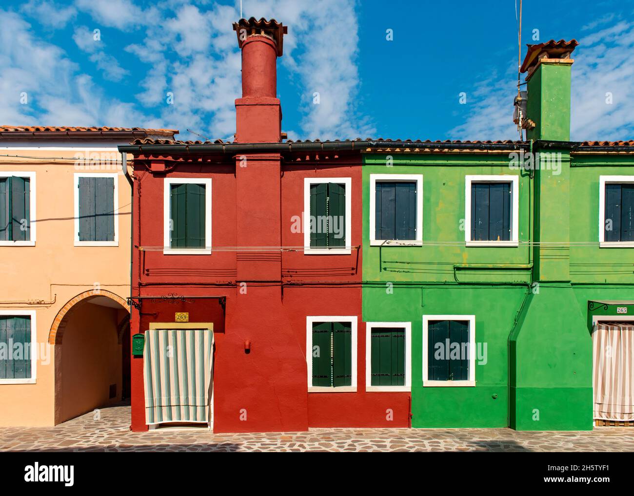 Colourfully painted houses, Burano, Venice, Italy Stock Photo - Alamy