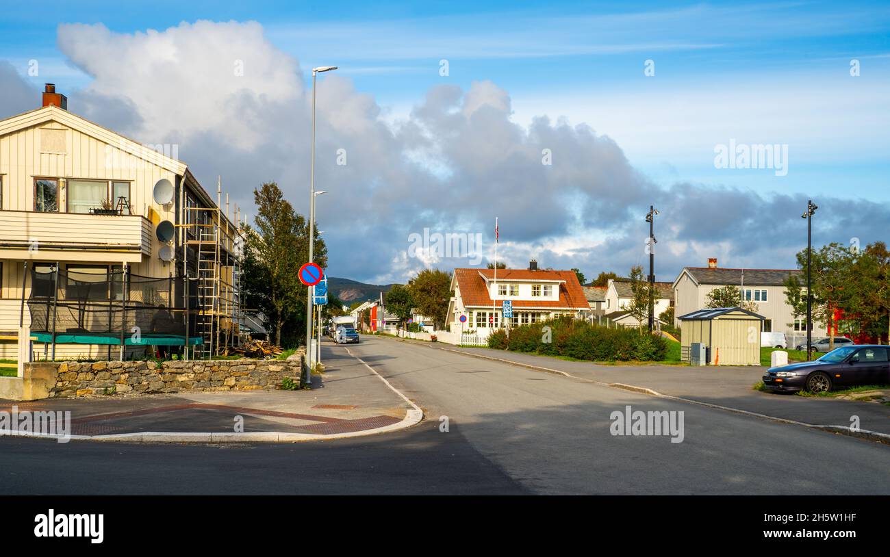 Backstreet road hi-res stock photography and images - Alamy