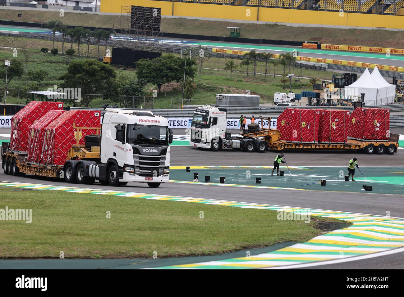 Ferrari freight hi-res stock photography and images - Alamy