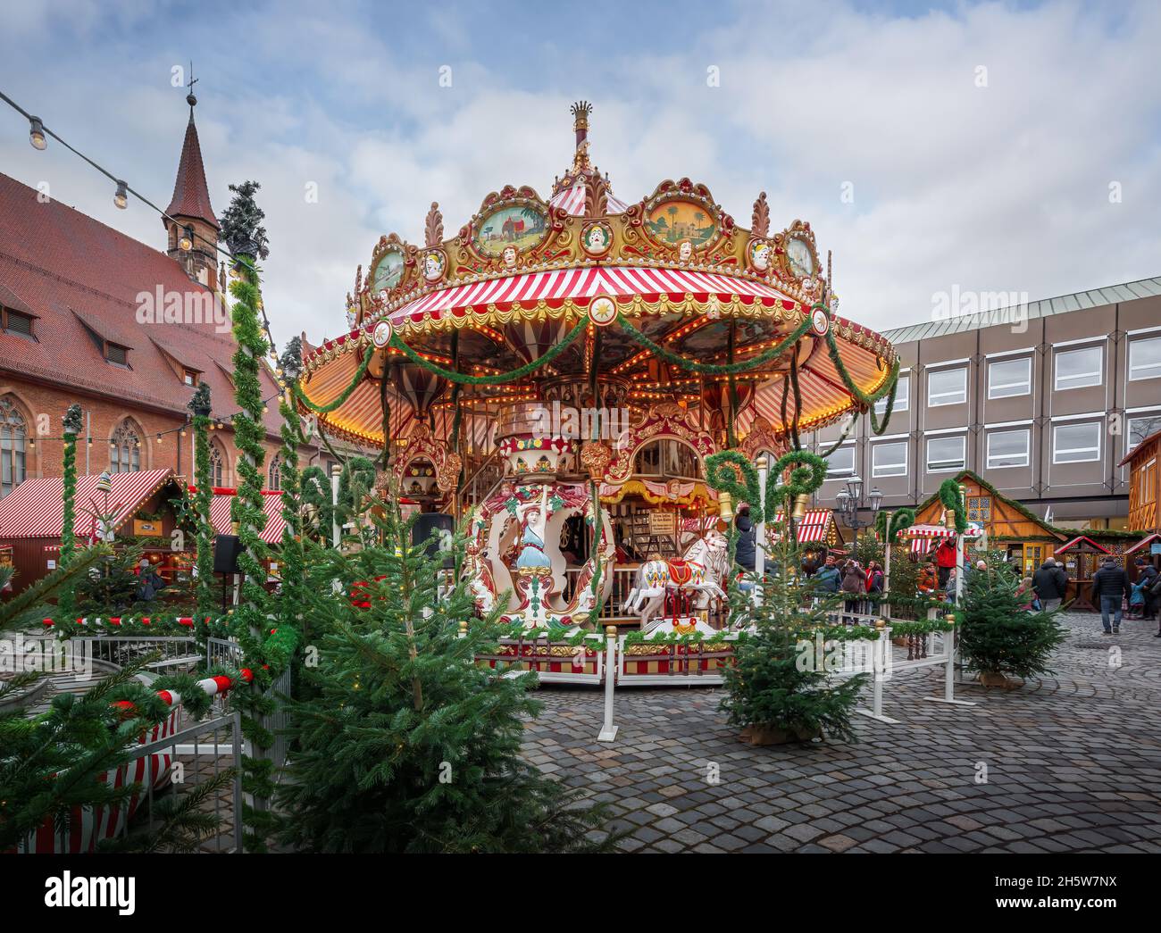 Merry-go-round at Christmas Market (Christkindlesmarkt) - Nuremberg ...