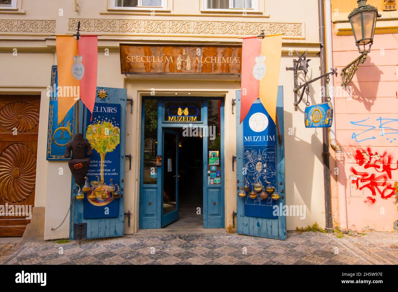 Speculum alchemiae museum hi-res stock photography and images - Alamy