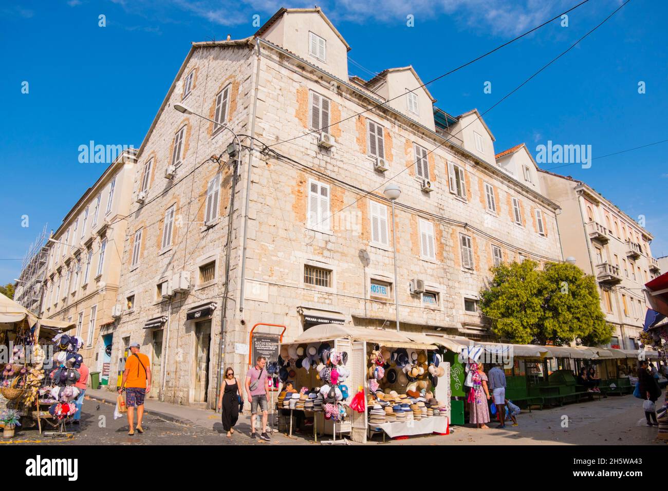 Pazar split hi-res stock photography and images - Alamy