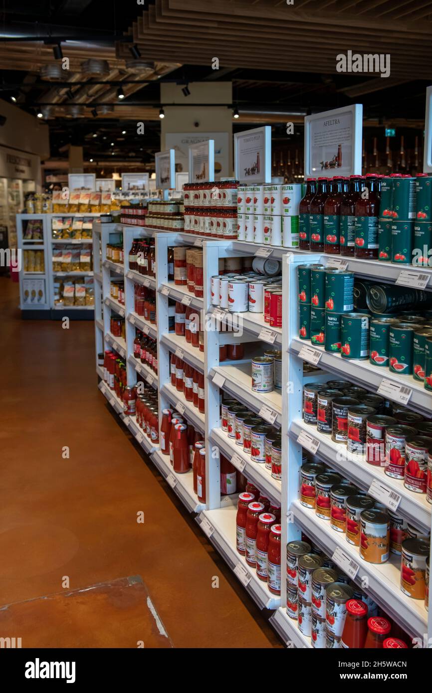 Eataly in London, an Italian food hall near Liverpool street station ...