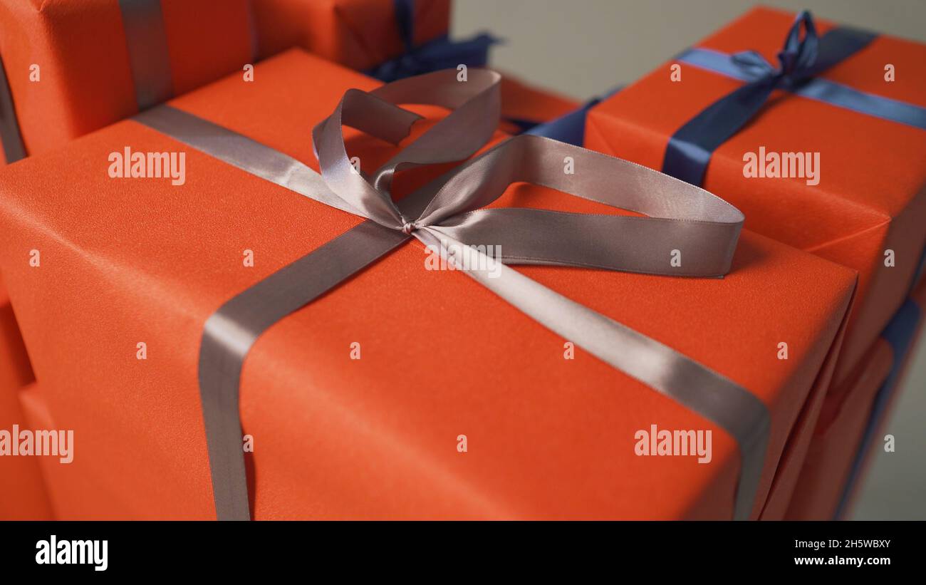 Orange gift boxes. Lots of orange gift boxes Stock Photo - Alamy