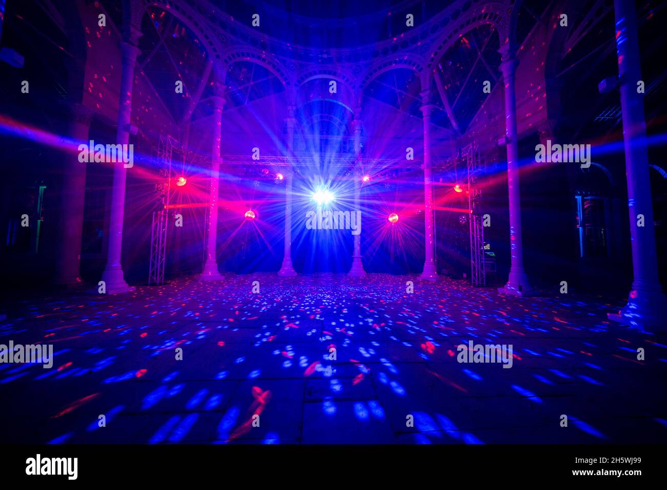 London, UK. 11 November 2021. The interior of the Great Conservatory is ...