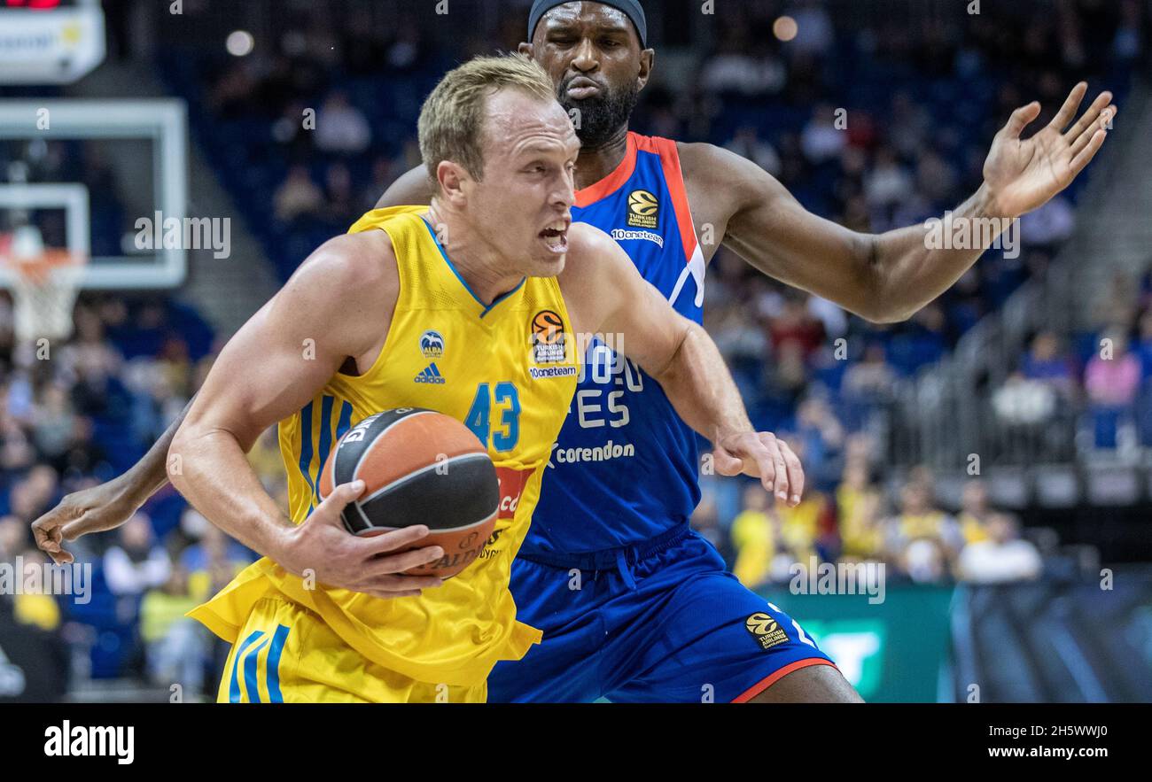 Chris singleton of anadolu efes istanbul hi-res stock photography and ...