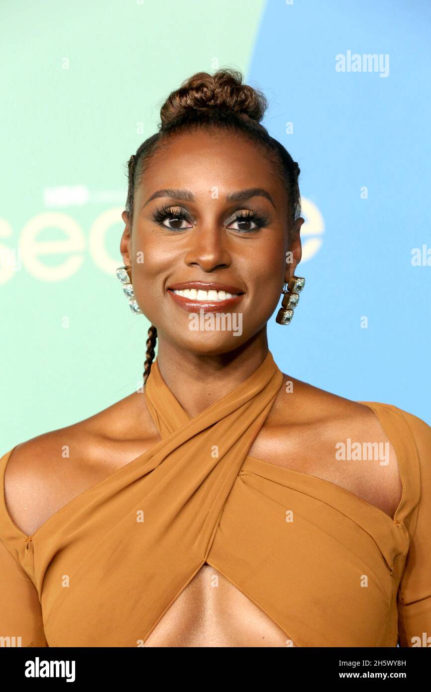 Los Angeles - CA - 20211021 The castcrew and guests attend the premiere ...