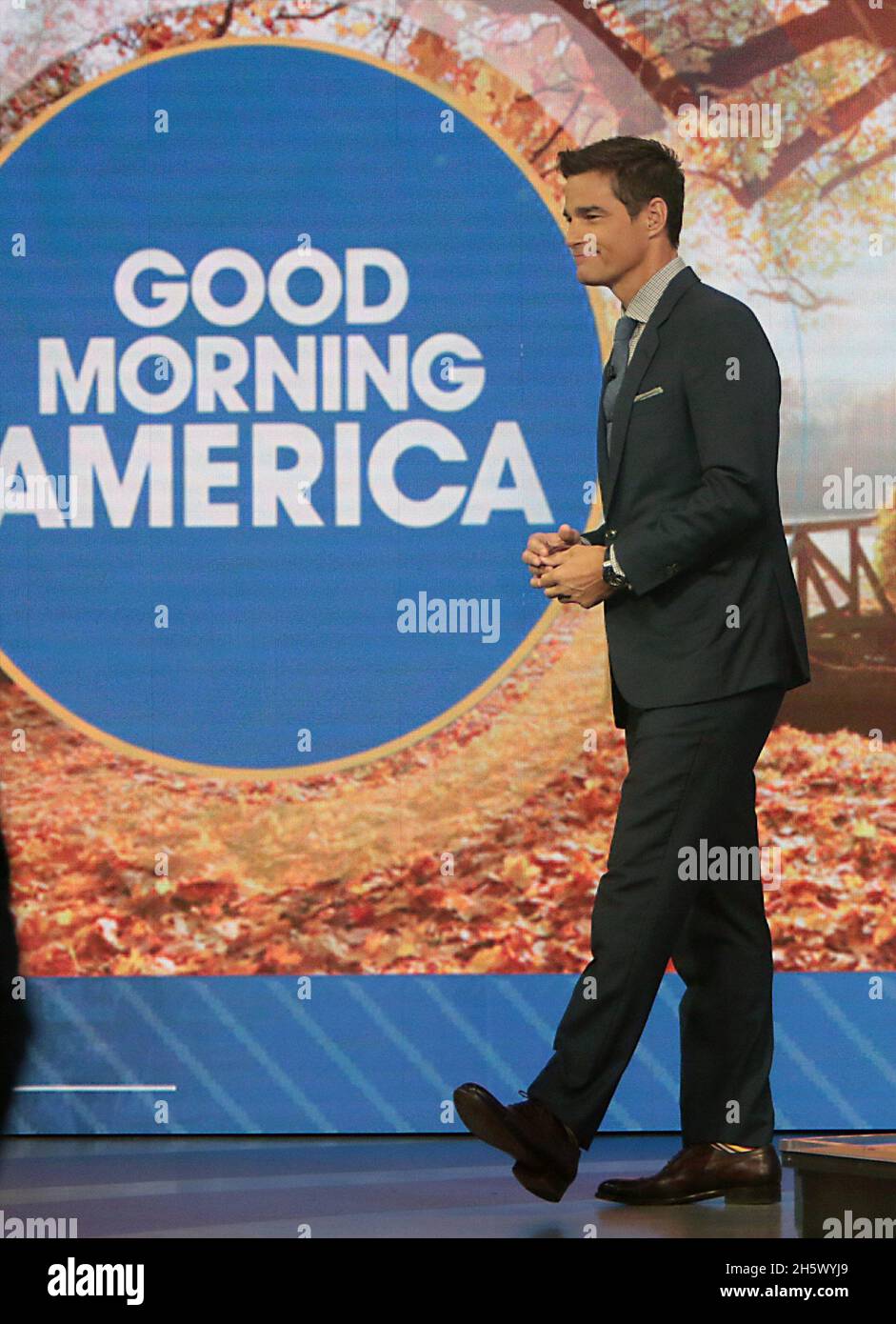 New York - NY - 20211007 Good Morning America hosts on set. -PICTURED ...