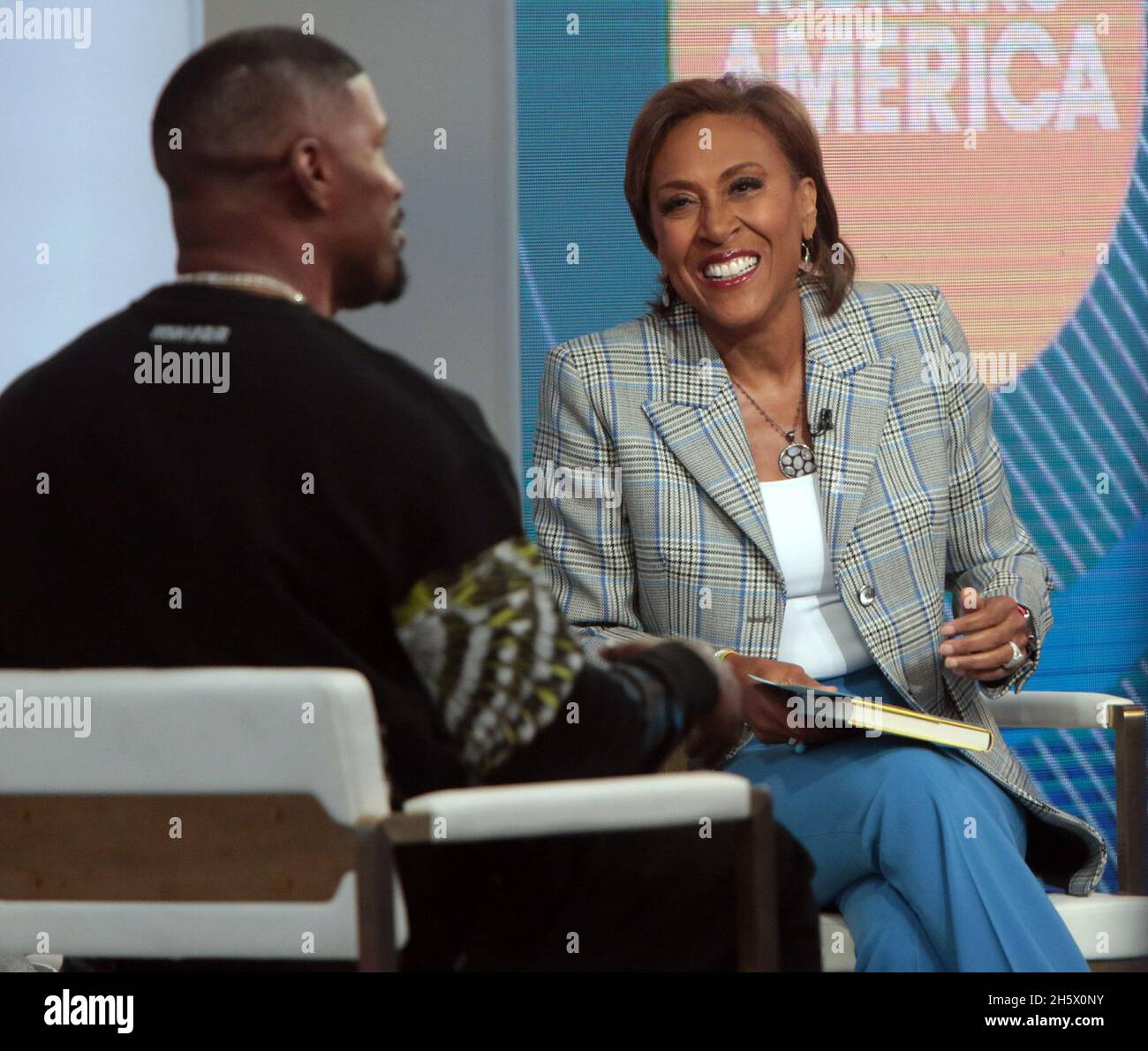 New York - NY - 20211018 Jamie Foxx appears on Good Morning America to ...