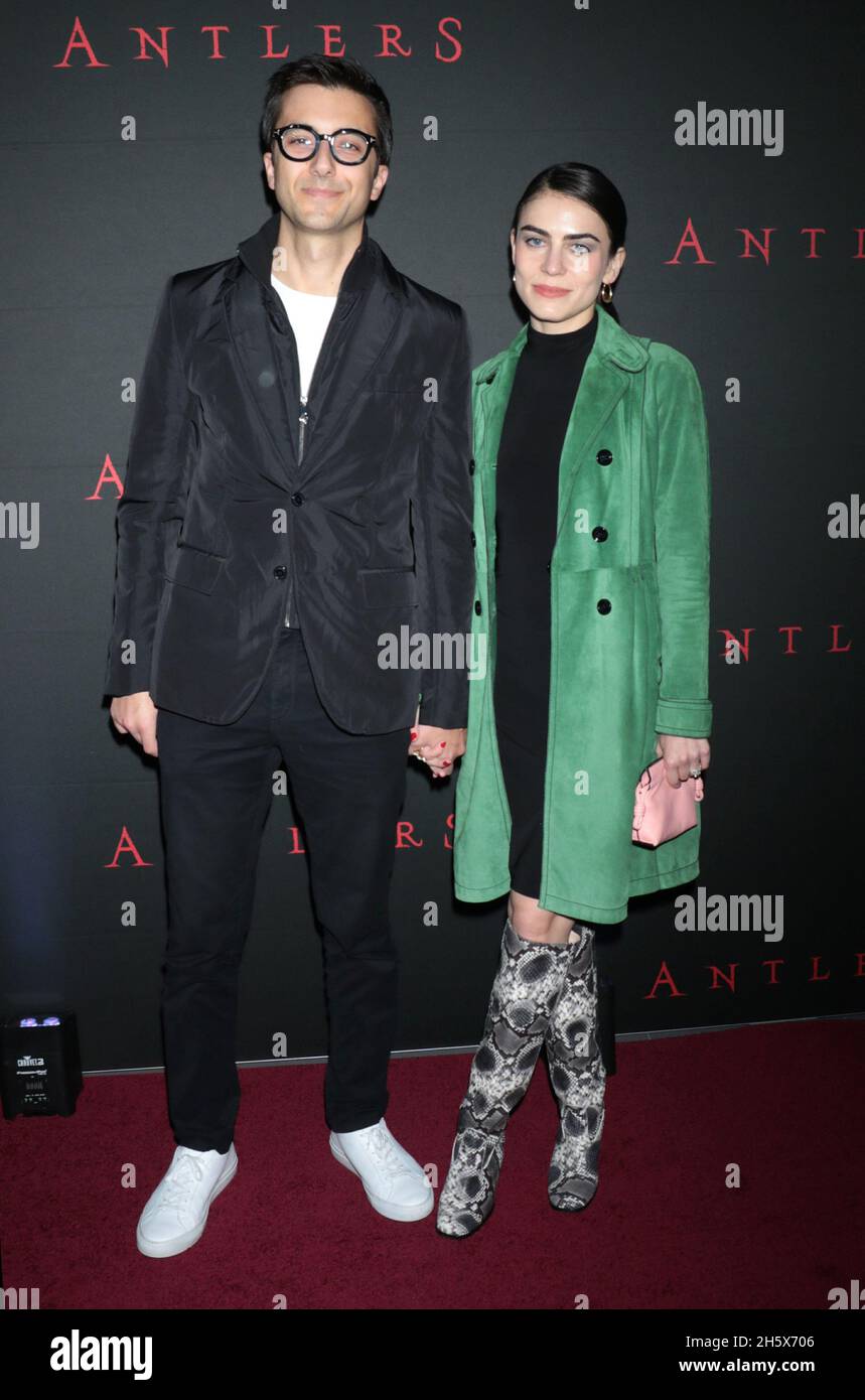 New York - NY - 20211025 Stars attend the Special Screening of Antlers ...