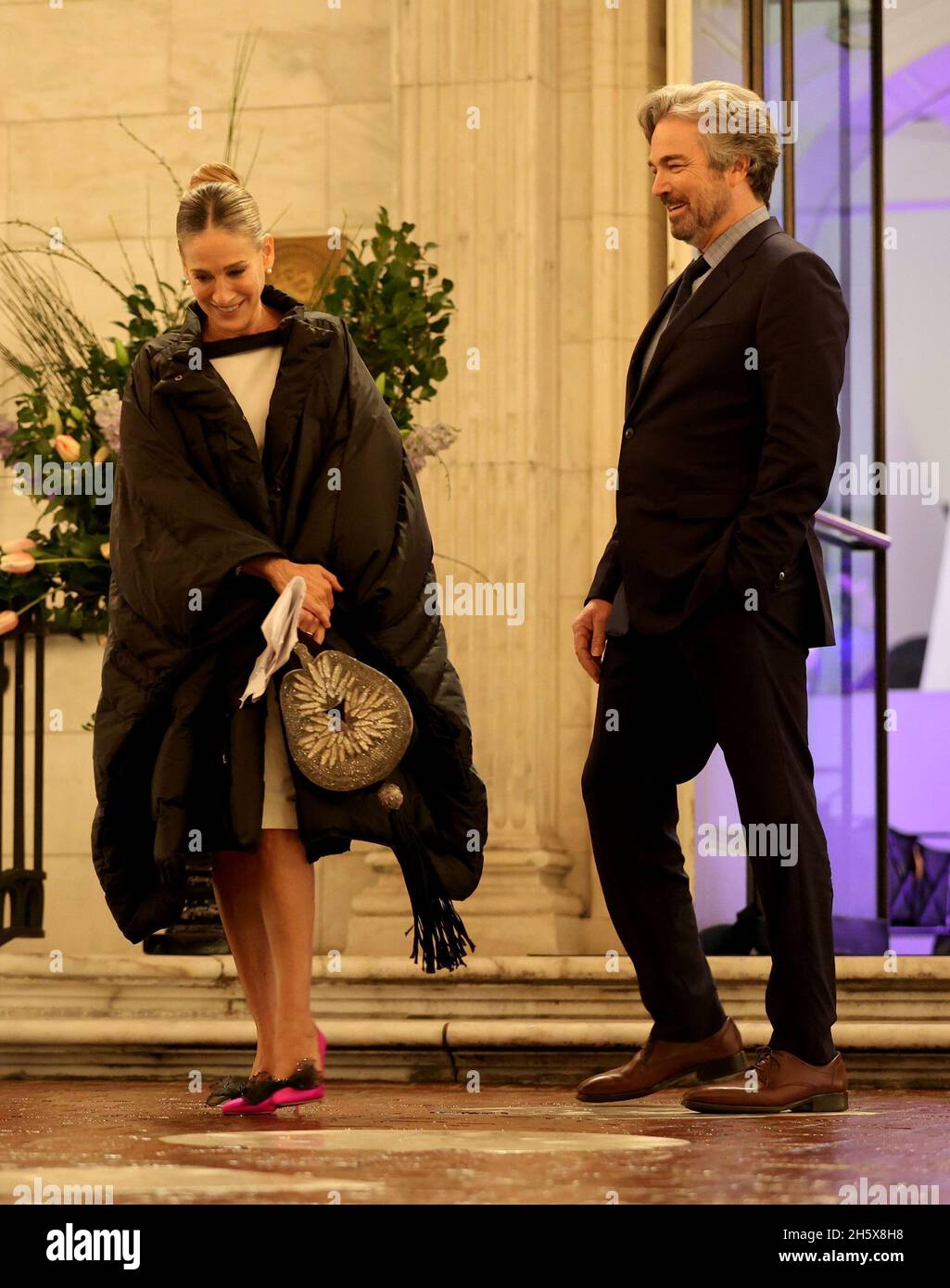 New York - NY - 20211029-Sarah Jessica Parker and Jon Tenney Filmin a ...