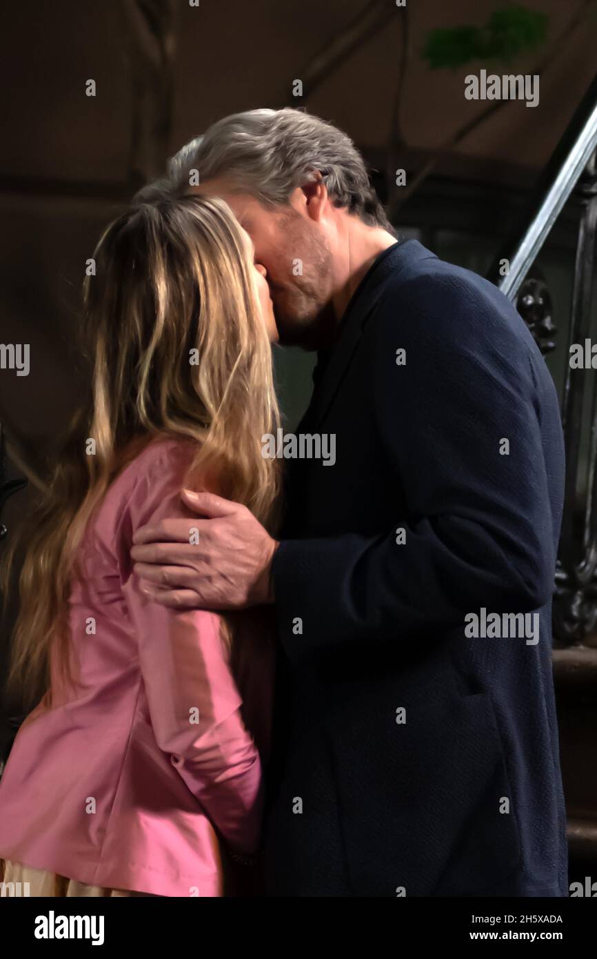 New York - NY - 20211020 - Jon Tenney and Sarah Jessica Parker Filming ...
