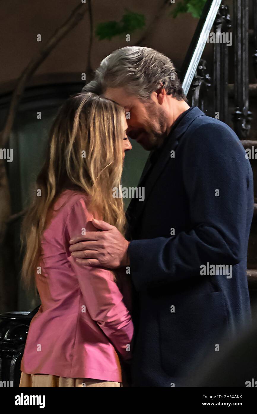 New York - NY - 20211020 - Jon Tenney and Sarah Jessica Parker Filming ...