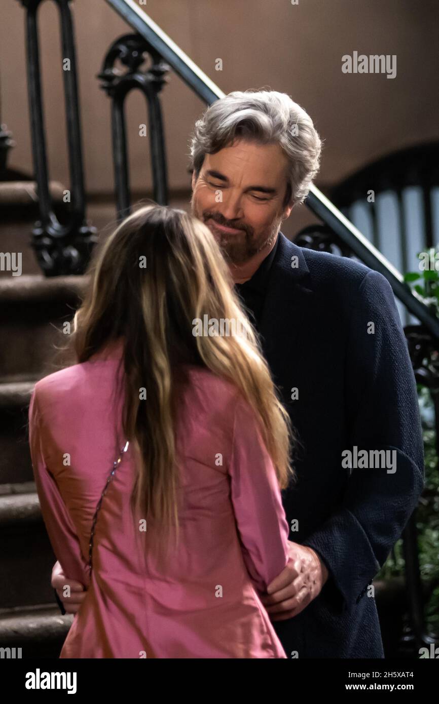 New York - NY - 20211020 - Jon Tenney and Sarah Jessica Parker Filming ...