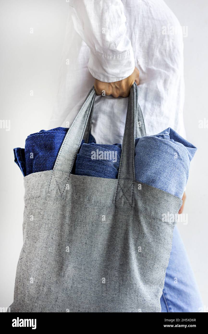 Female heavy bag hi-res stock photography and images - Alamy