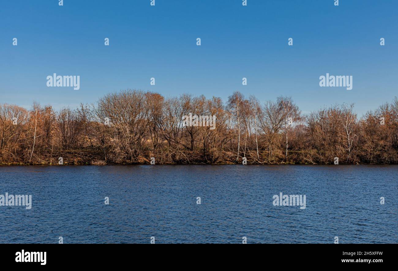 Opposite river bank hi-res stock photography and images - Alamy