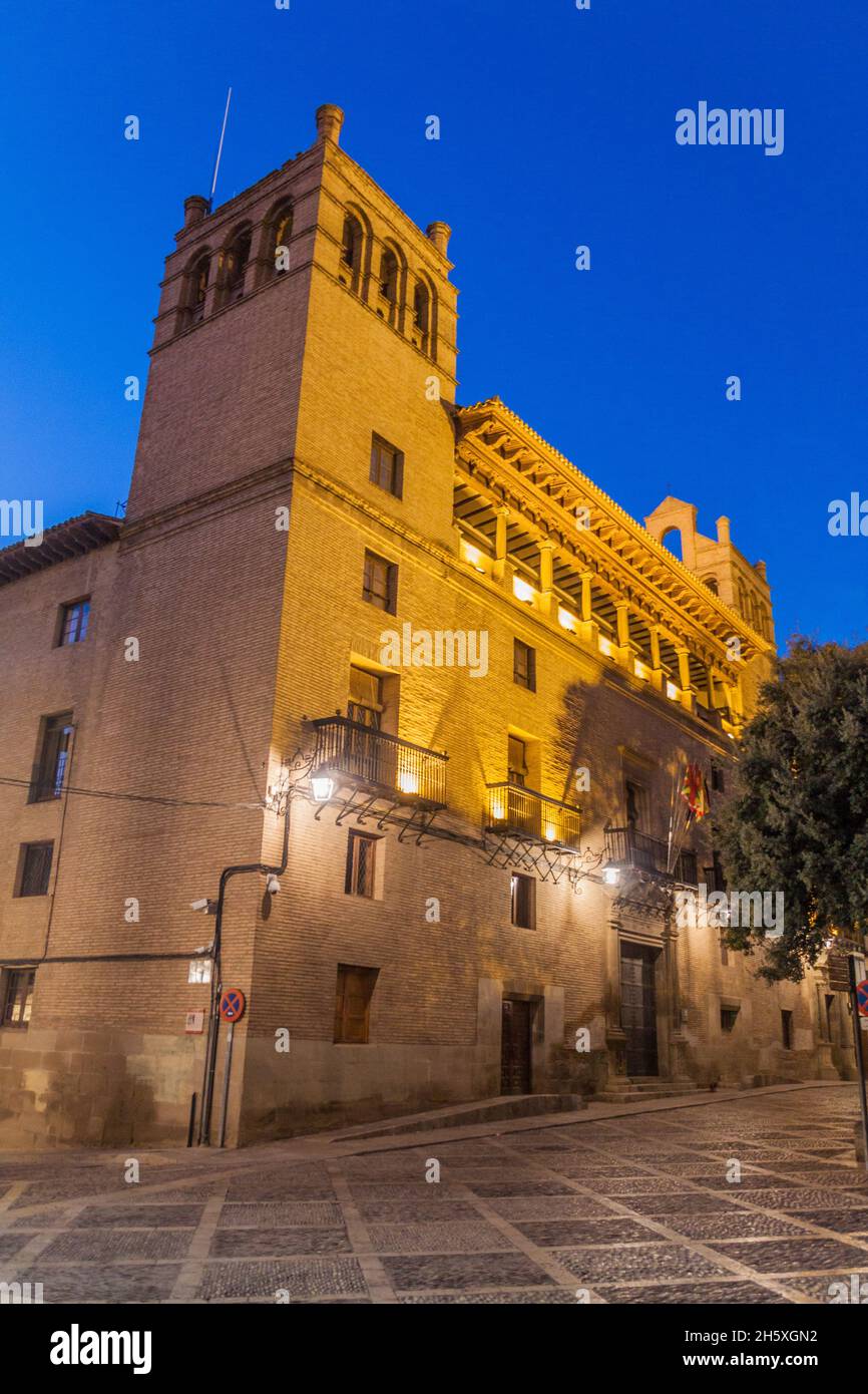 Catedral de huesca hi-res stock photography and images - Alamy