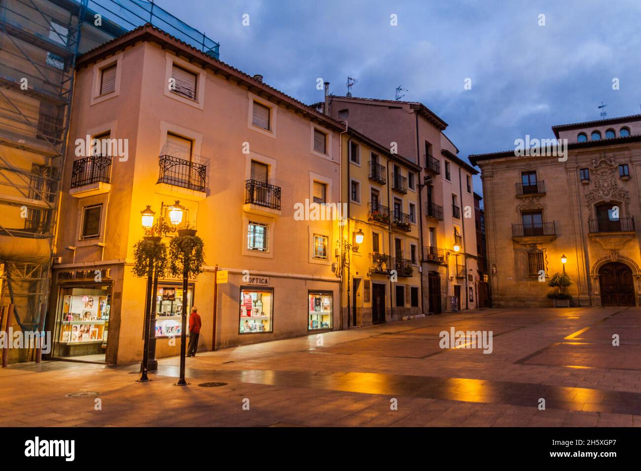Old street in evening logrono hi-res stock photography and images - Alamy