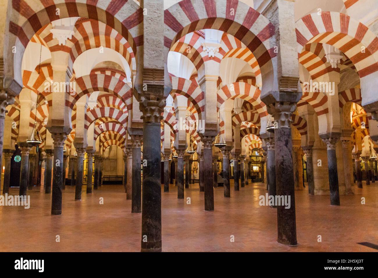 Majestic cathedral mosque hi-res stock photography and images - Alamy