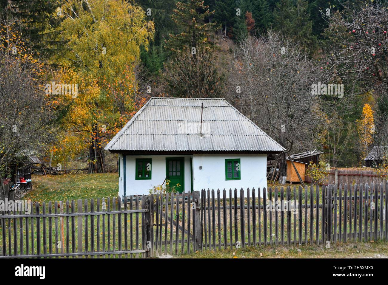 Vintage rural house hi-res stock photography and images - Alamy