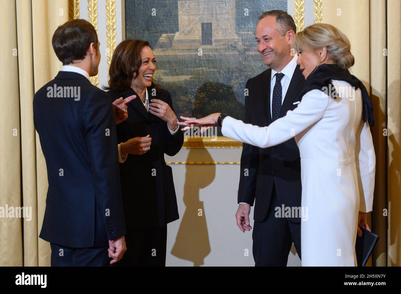 Paris, France. 11th Nov, 2021. French President Emmanuel Macron and his ...