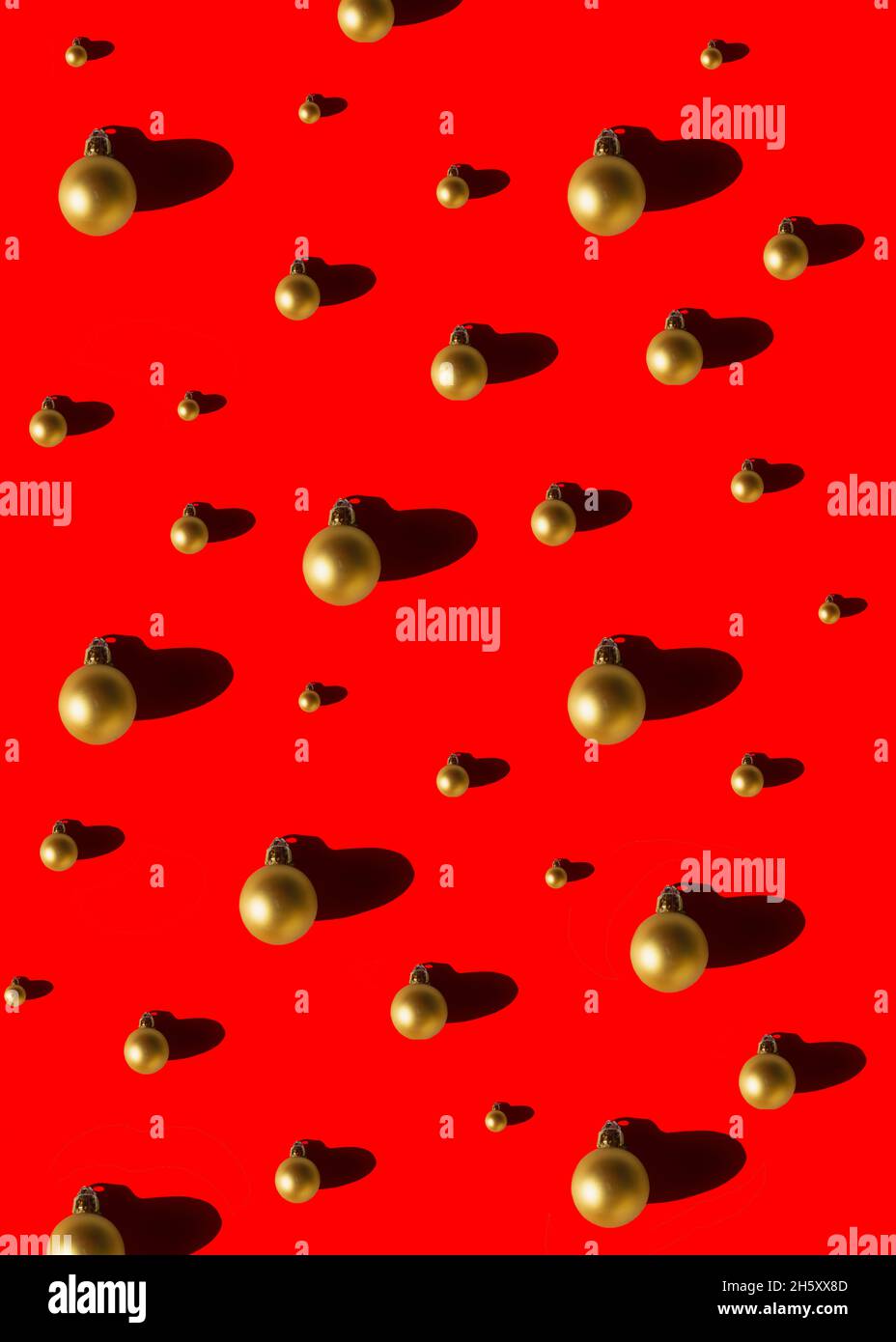 Decorative golden balls hi-res stock photography and images - Alamy