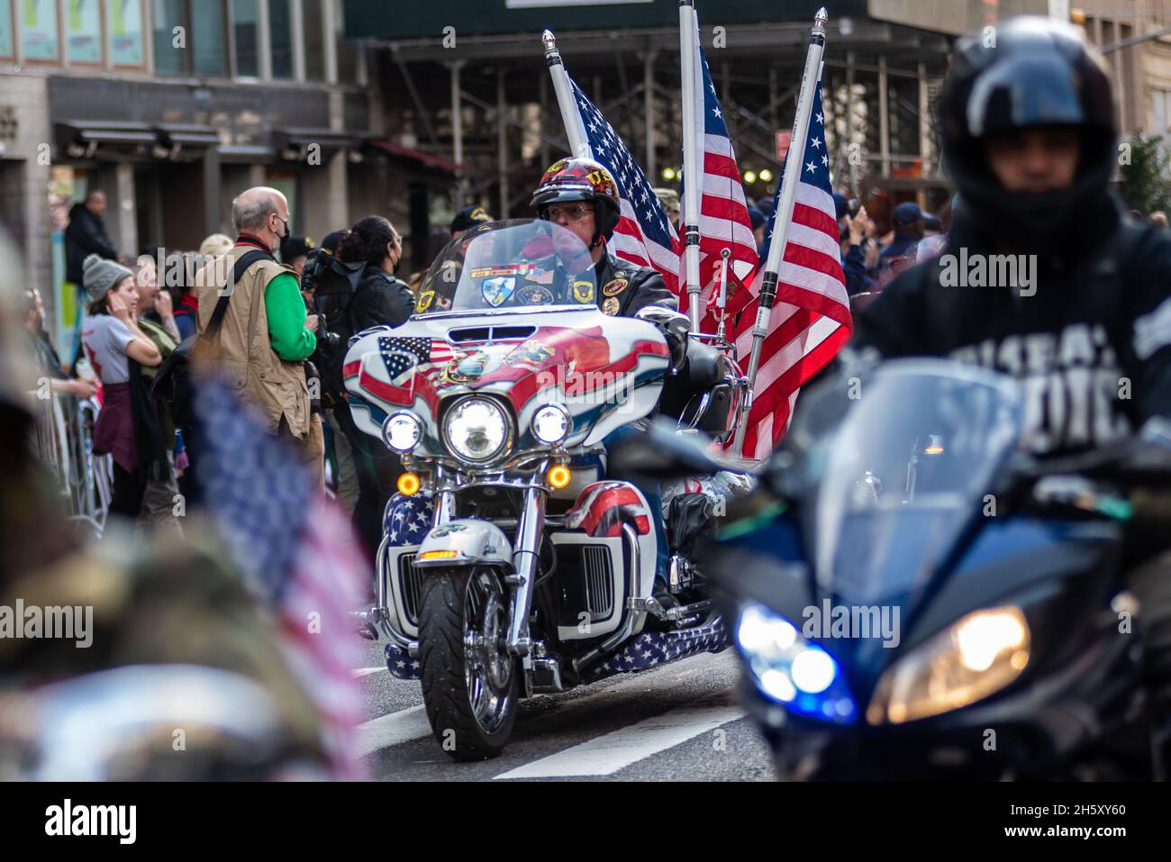 Members of veterans motorcycle group participate in the 102nd Veterans ...
