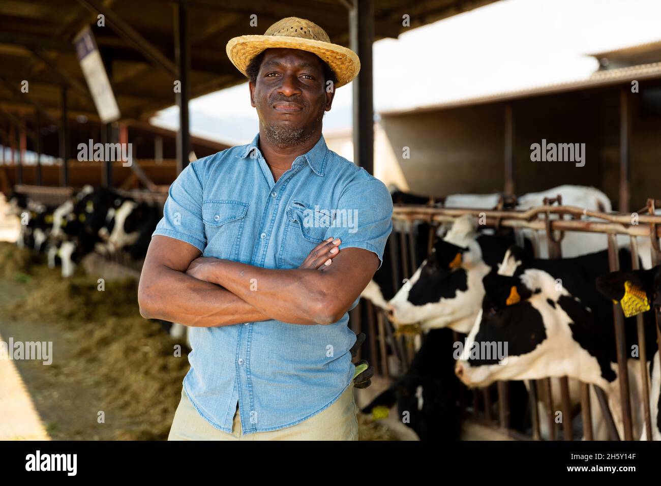 African farmer hi-res stock photography and images - Alamy