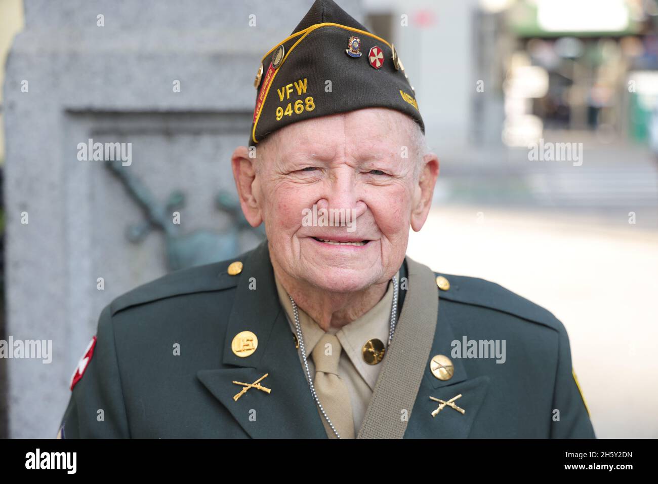 New York, N.Y/USA – 11th Nov. 2021: World War II veteran Jimmy Bishop ...