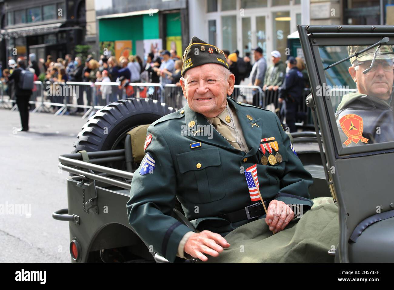 New York, N.Y/USA – 11th Nov. 2021: World War II veteran Jimmy Bishop ...