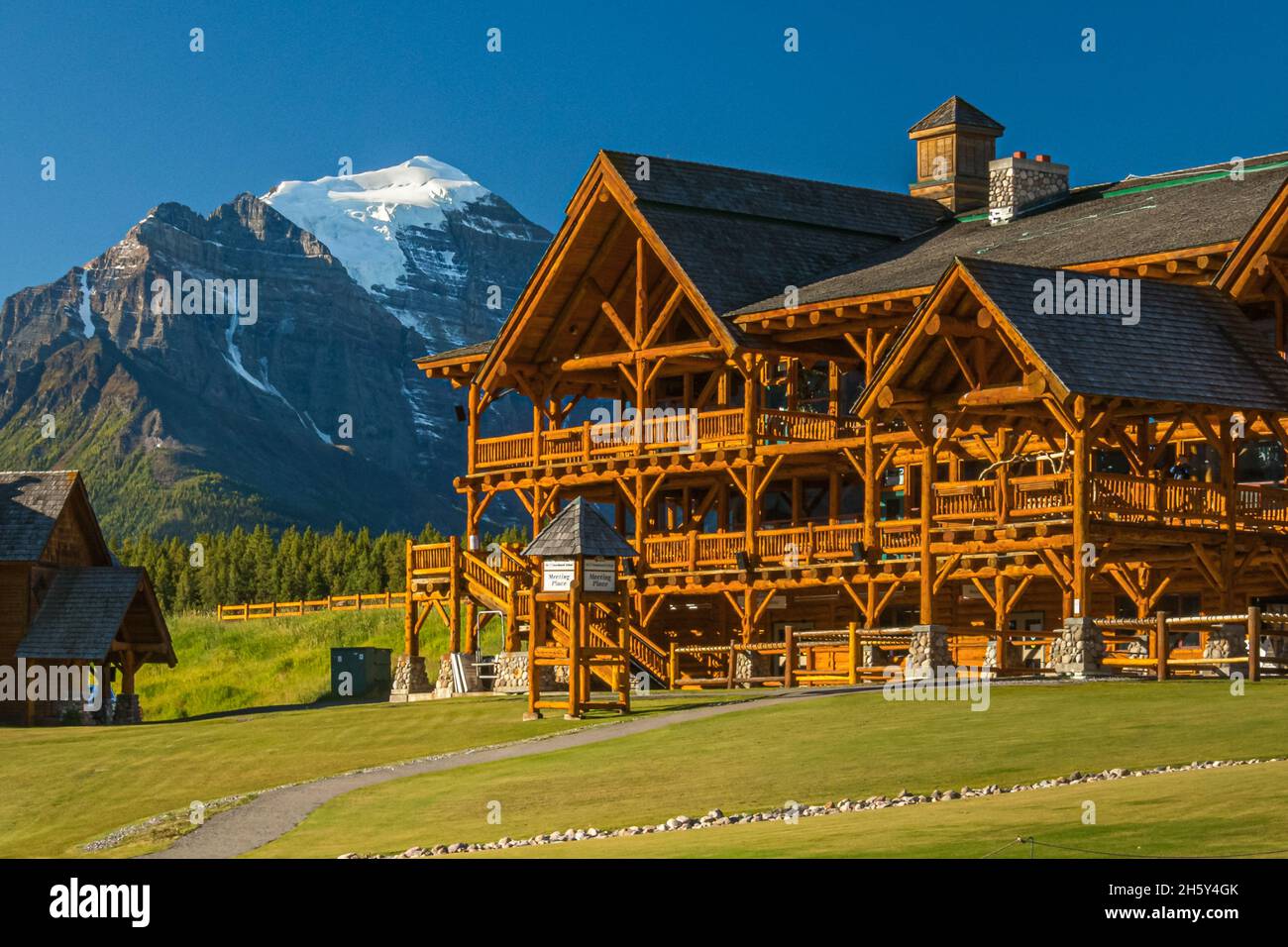 Timber Chalet High Resolution Stock Photography and Images - Alamy