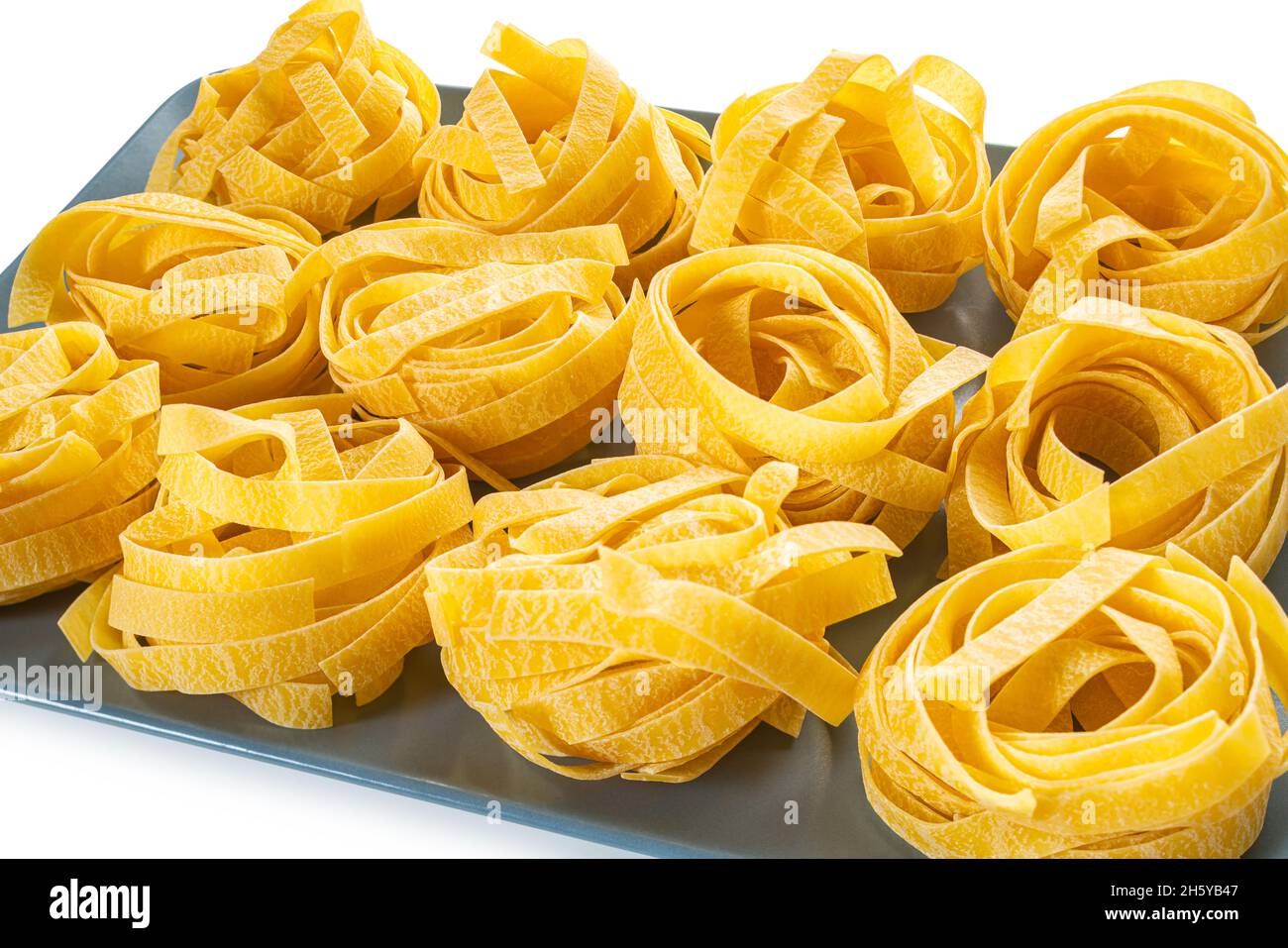 Long pasta nest hi-res stock photography and images - Alamy