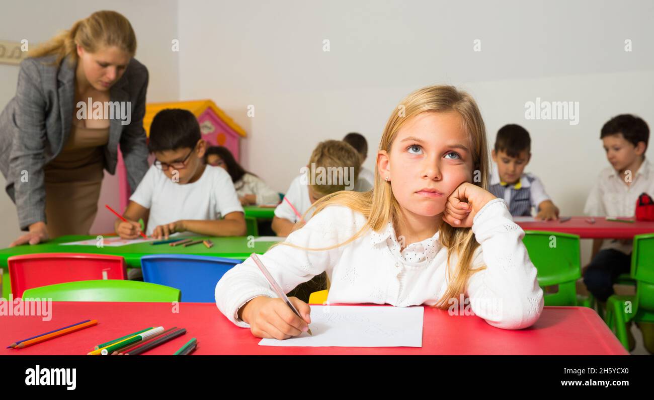Girl upset classroom hi-res stock photography and images - Alamy