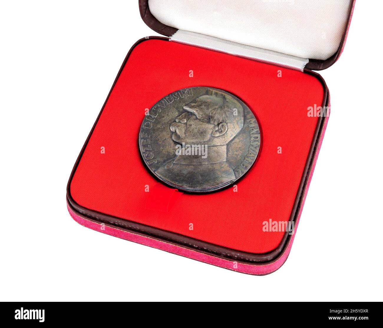 Commemorative medal featuring Polish chief of state and first marshal ...