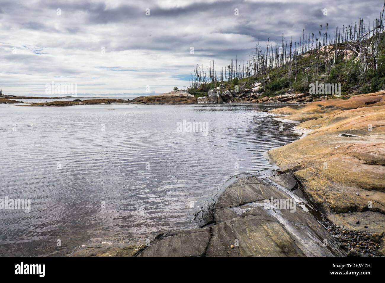 Shoreline fire hi-res stock photography and images - Alamy
