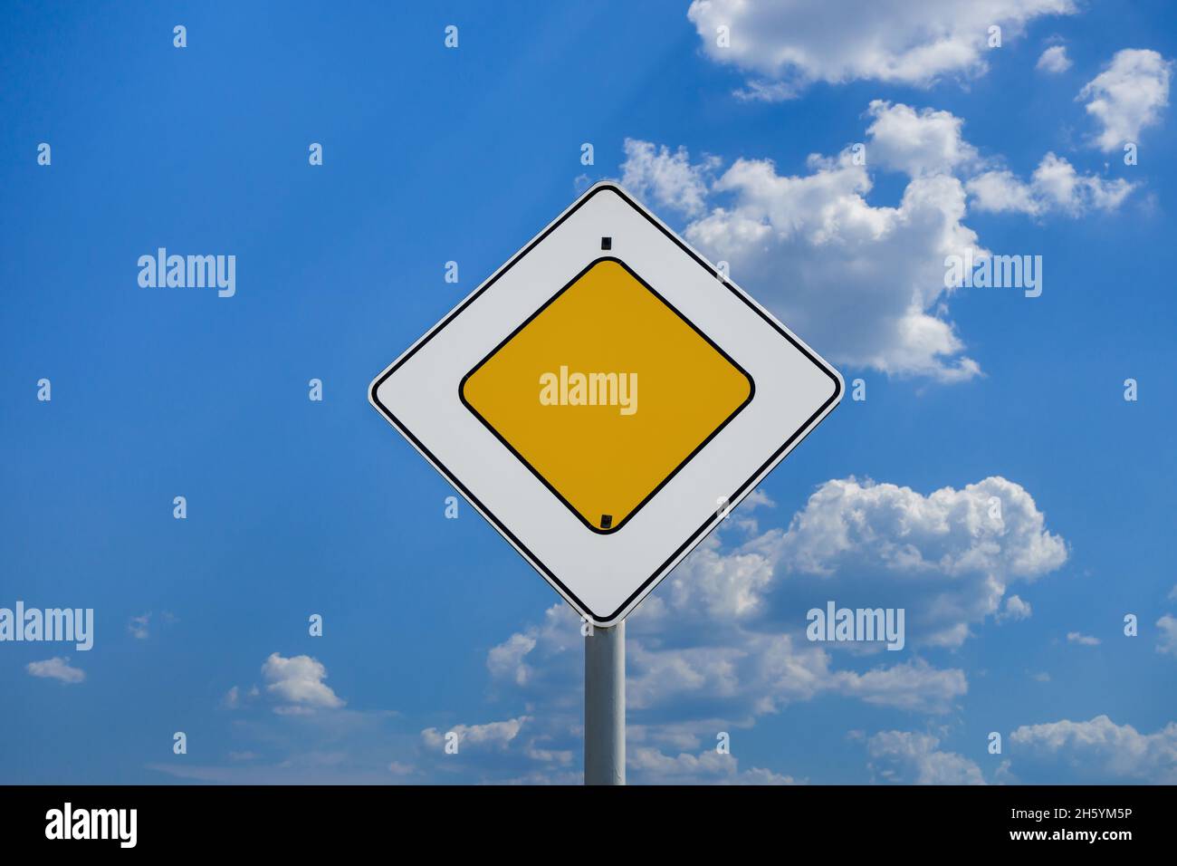 Priority Traffic Sign High Resolution Stock Photography and Images - Alamy