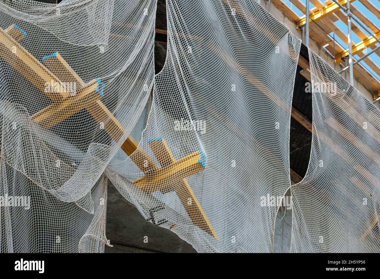Protective building network used on building Stock Photo - Alamy