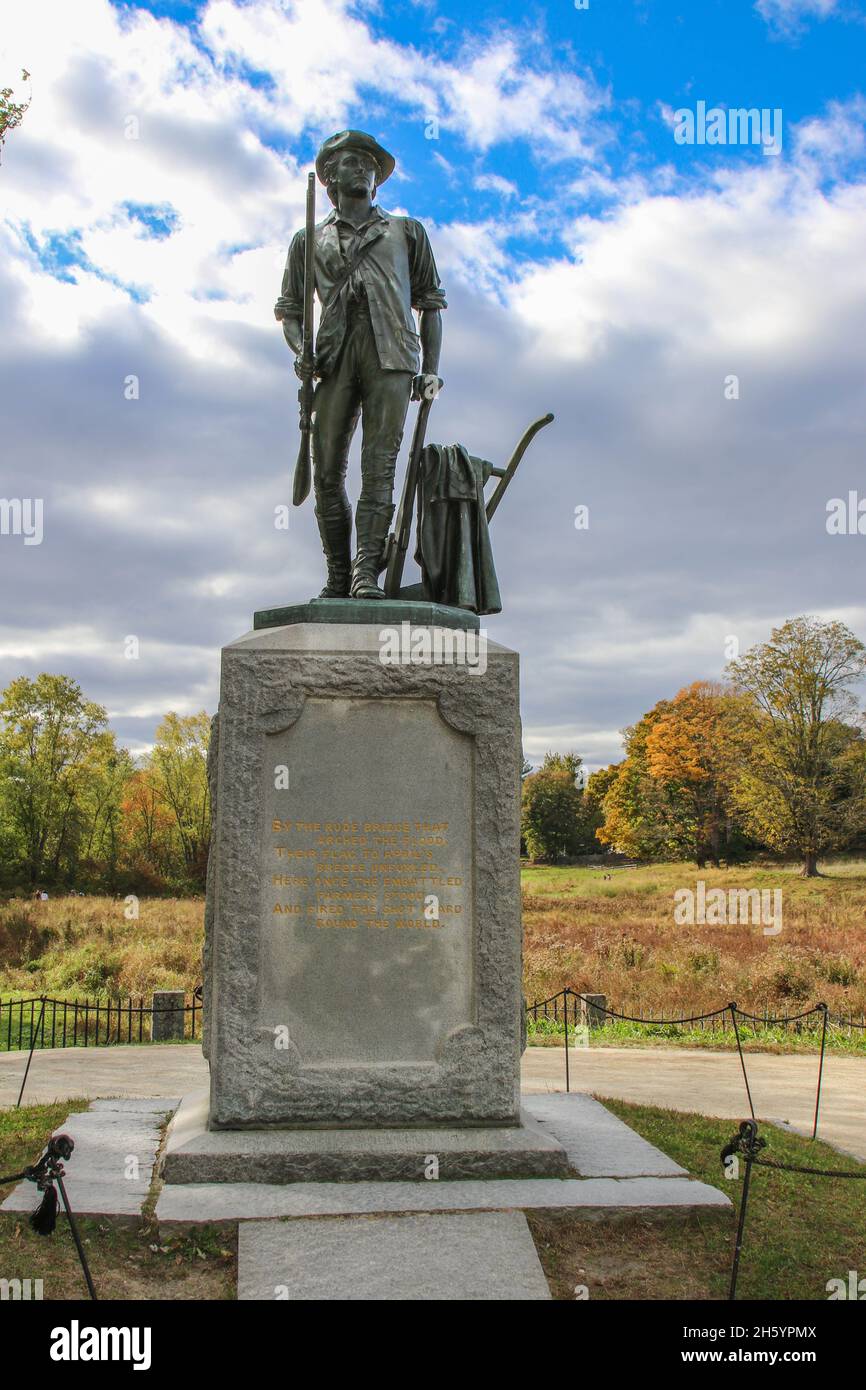 Statue of a minute man hi-res stock photography and images - Alamy