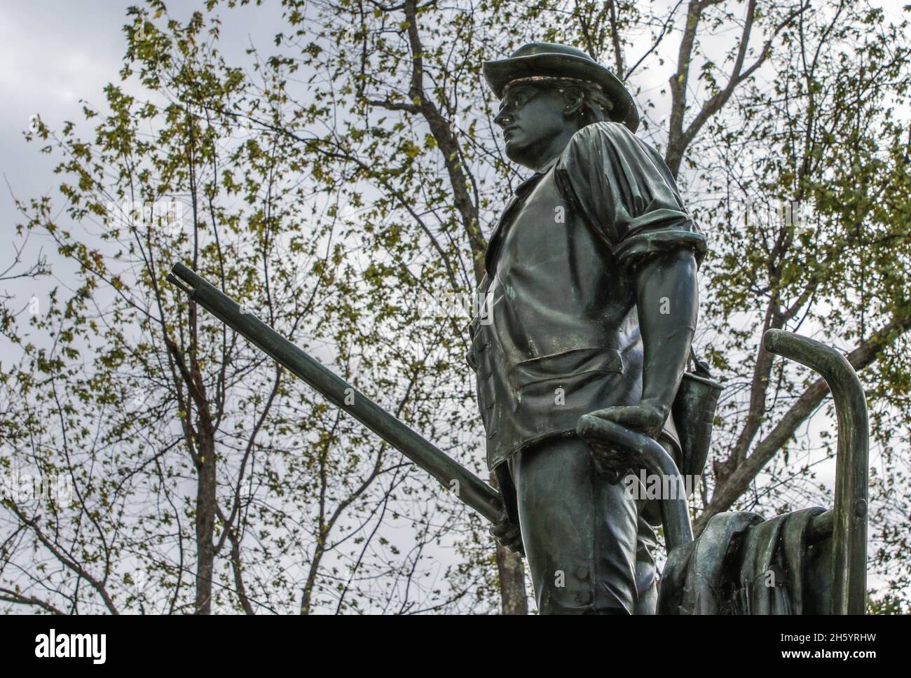 Statue of a minute man hi-res stock photography and images - Alamy