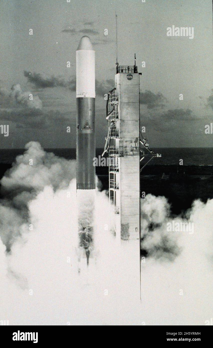 Delta launch vehicle 116 hi-res stock photography and images - Alamy