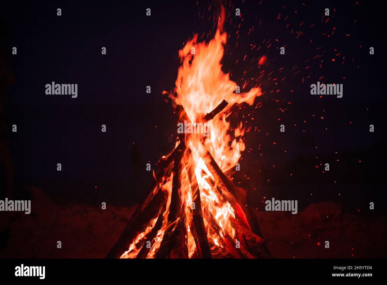 night bonfire, photograph of the hearth, burning bonfire, tourism Stock ...