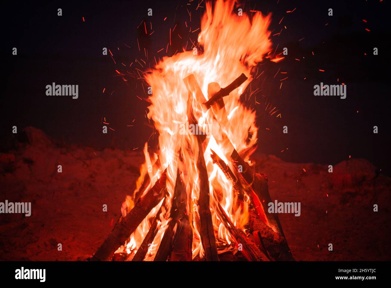 night bonfire, photograph of the hearth, burning bonfire, tourism Stock ...