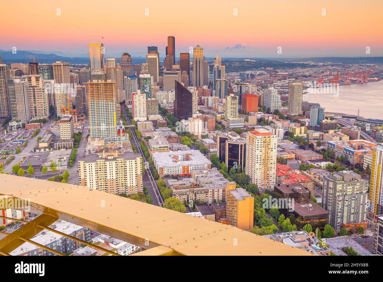 Seattle city downtown skyline cityscape in Washington State, USA Stock ...